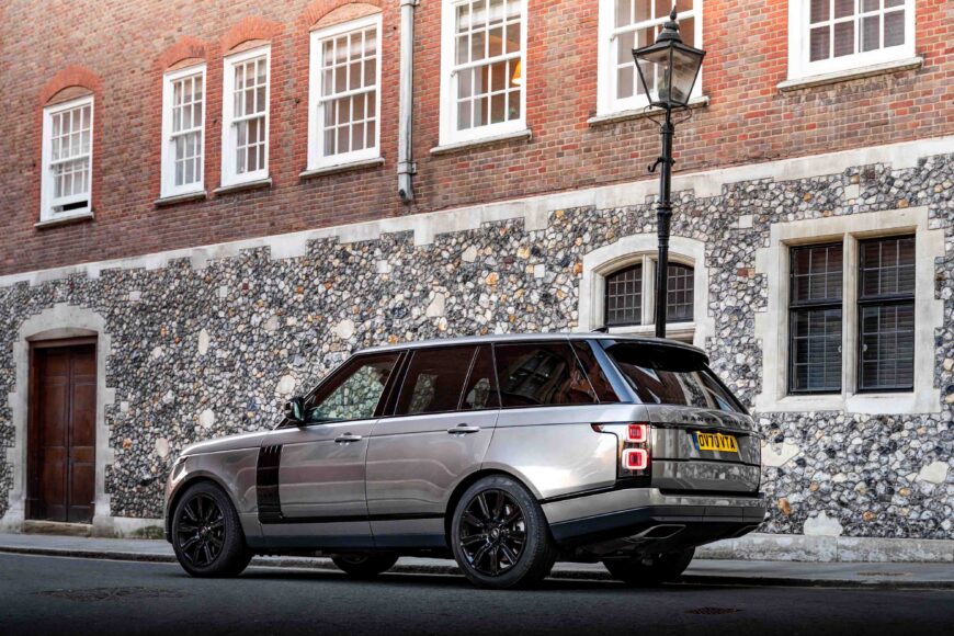 The Range Rover P400e - By Aaron Edgeworth - The ReviewThe Review Magazine.